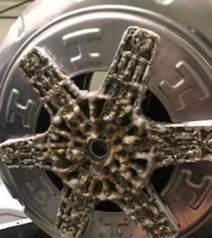 Brown flakes in washing machine how to solve the problem | en.tab-tv.com