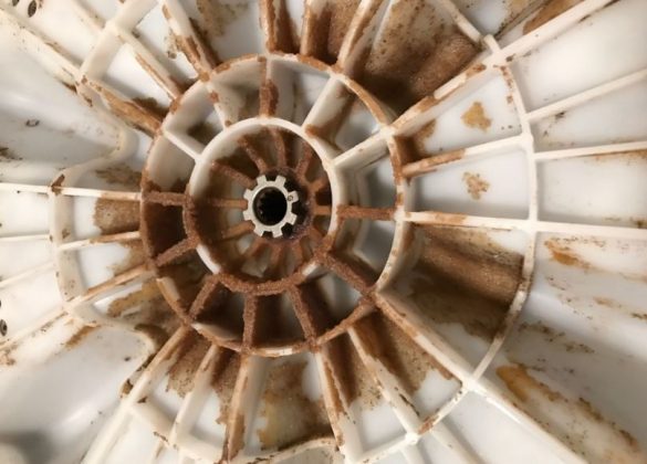 Brown flakes in washing machine how to solve the problem | en.tab-tv.com